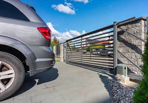 What to Do When Your Gate Is Damaged by a Vehicle Collision - Sarasota ...